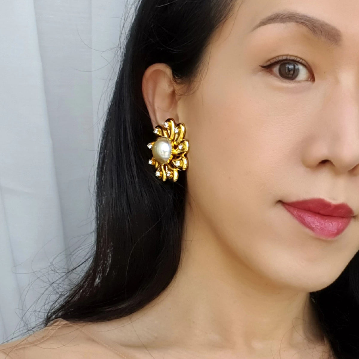 Clip Earrings - L' halo – Sony Chan Selects